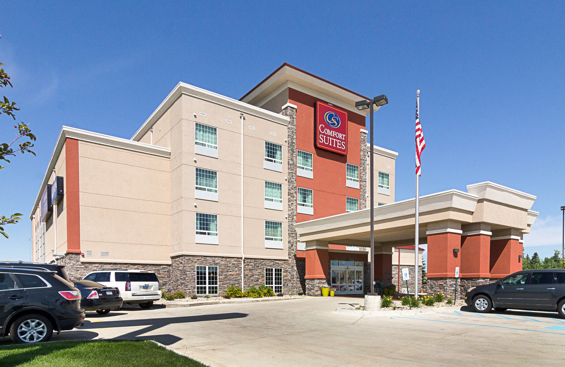 Comfort Suites | Official North Dakota Travel & Tourism Guide